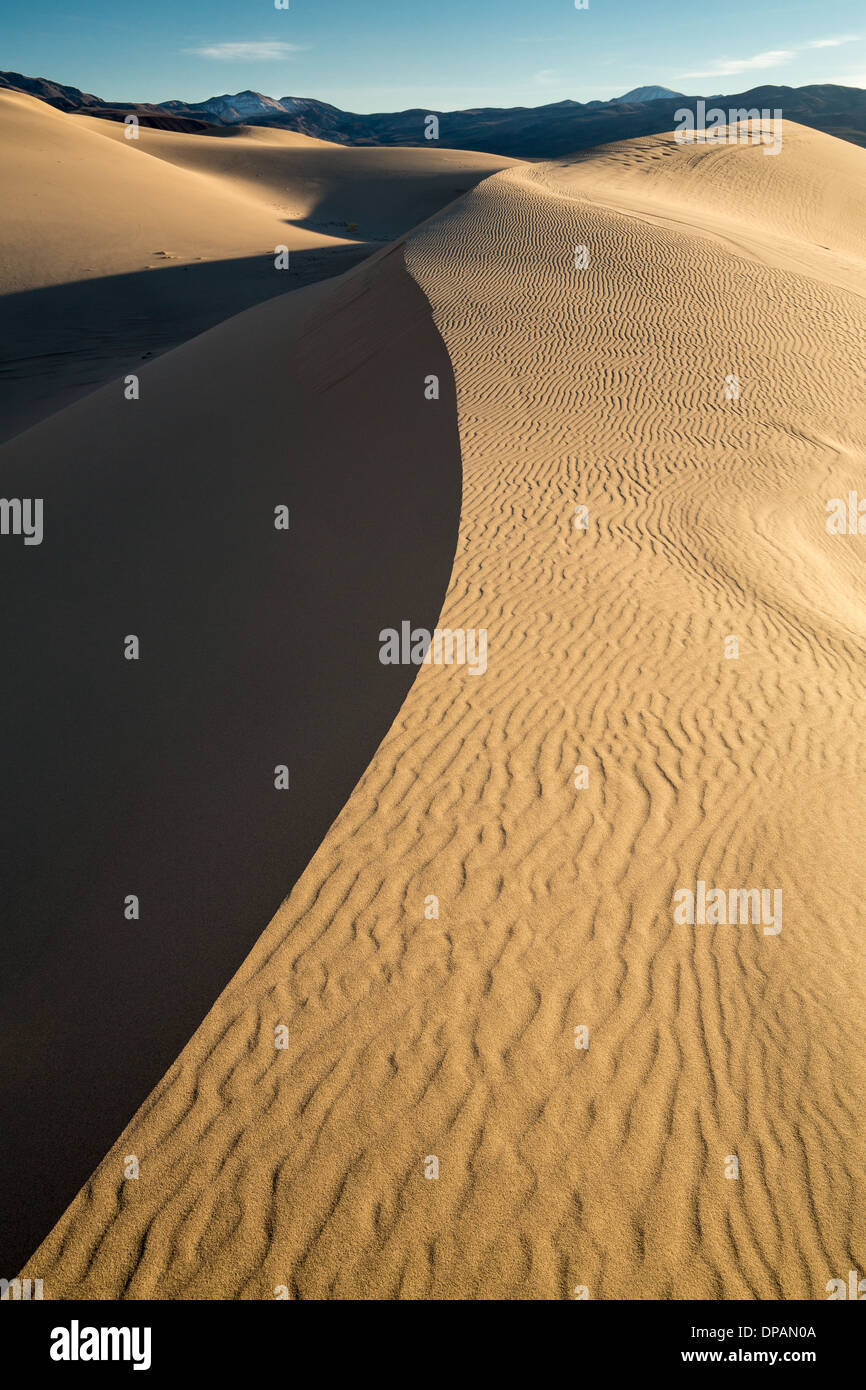 Inviting curves hi-res stock photography and images - Alamy