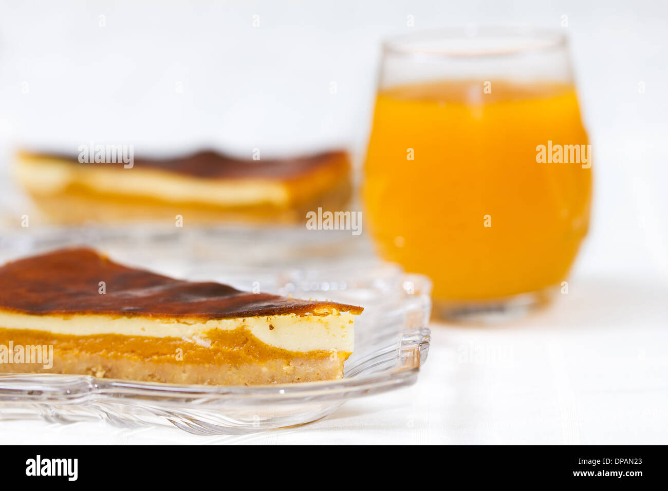 One slice of pie dessert ready to eat Stock Photo - Alamy