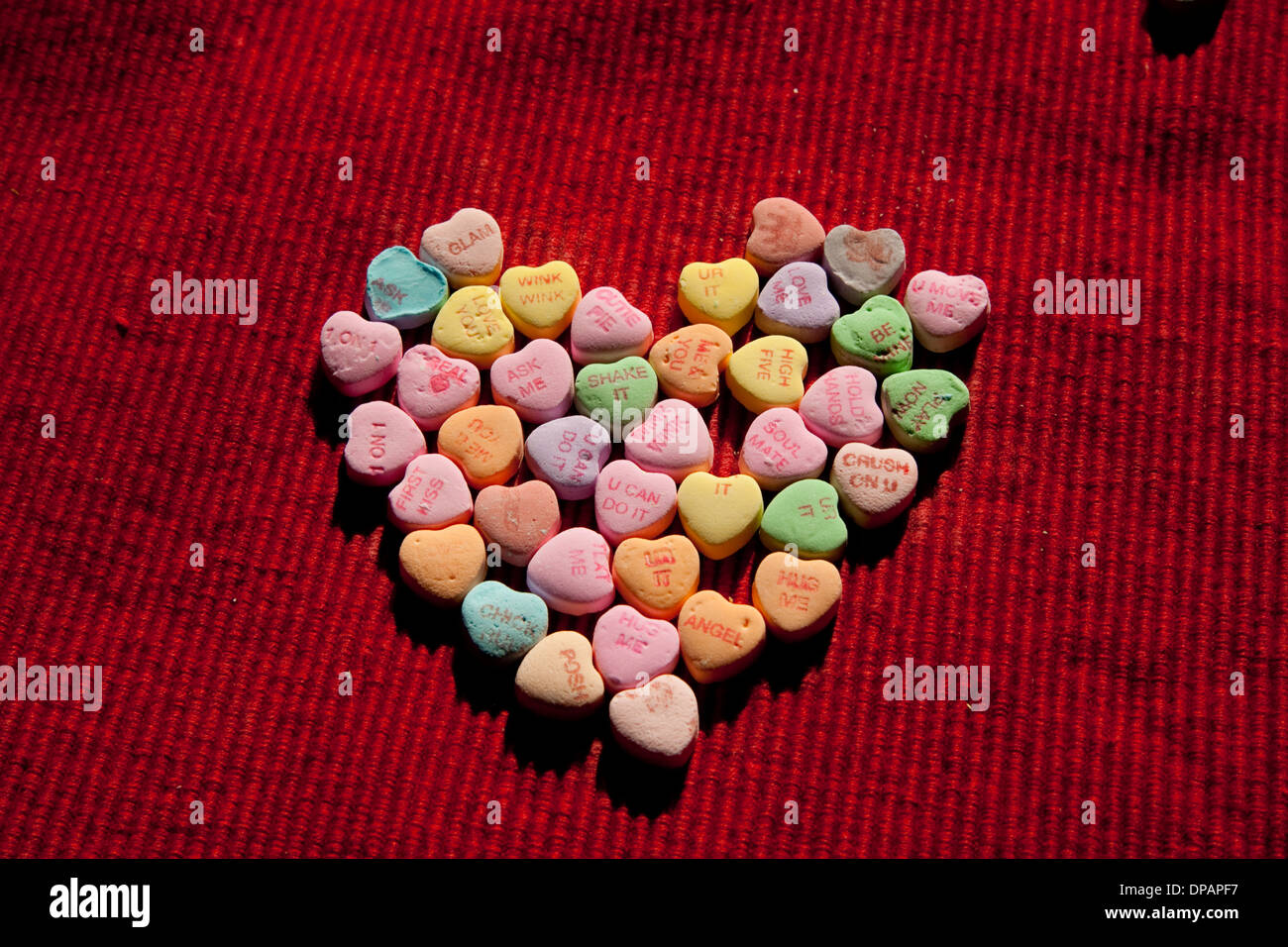 Conversation hearts hi-res stock photography and images - Alamy