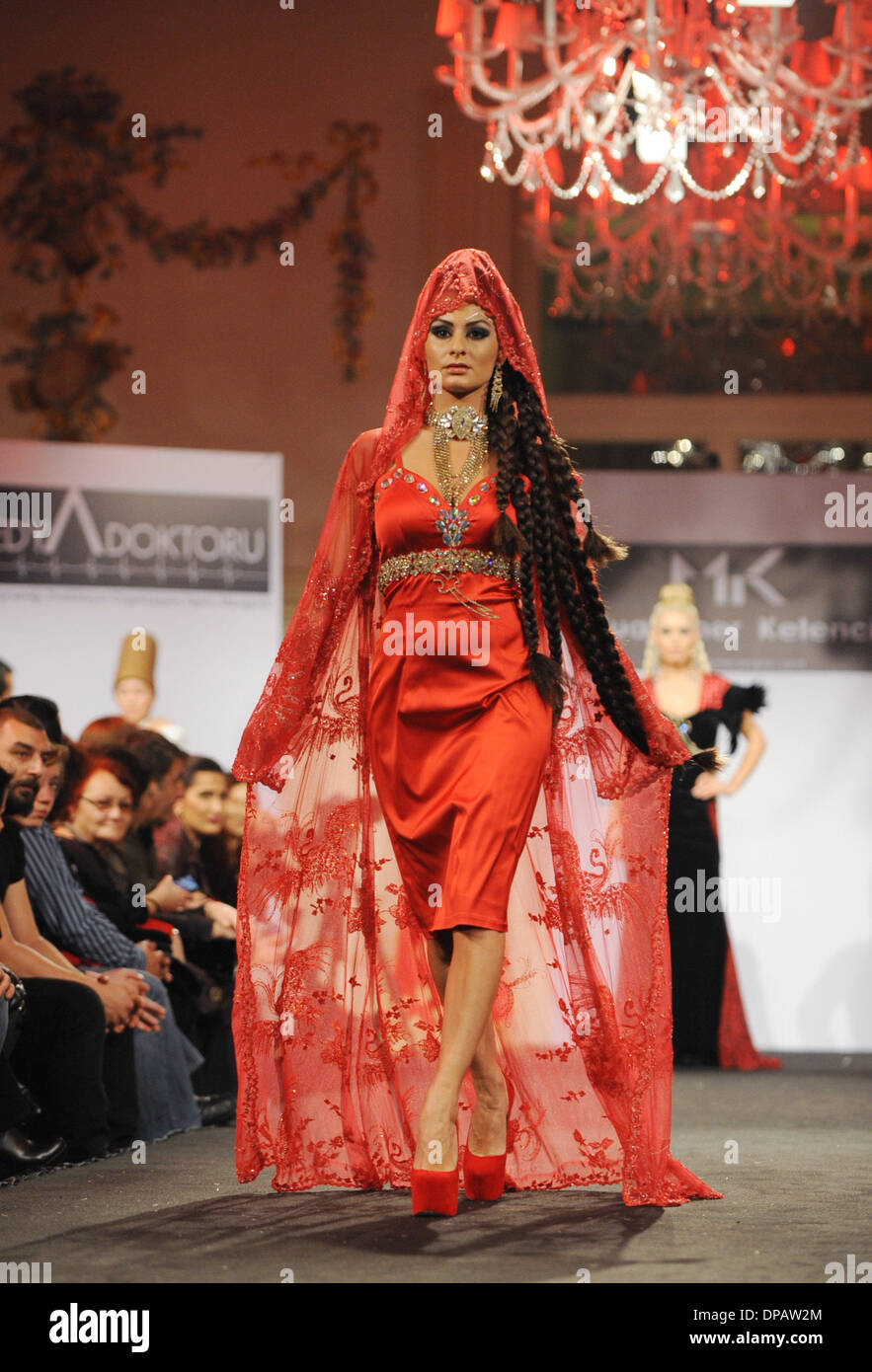 Istanbul, Turkey. 10th Jan, 2014. Models present Islamic-themed ...