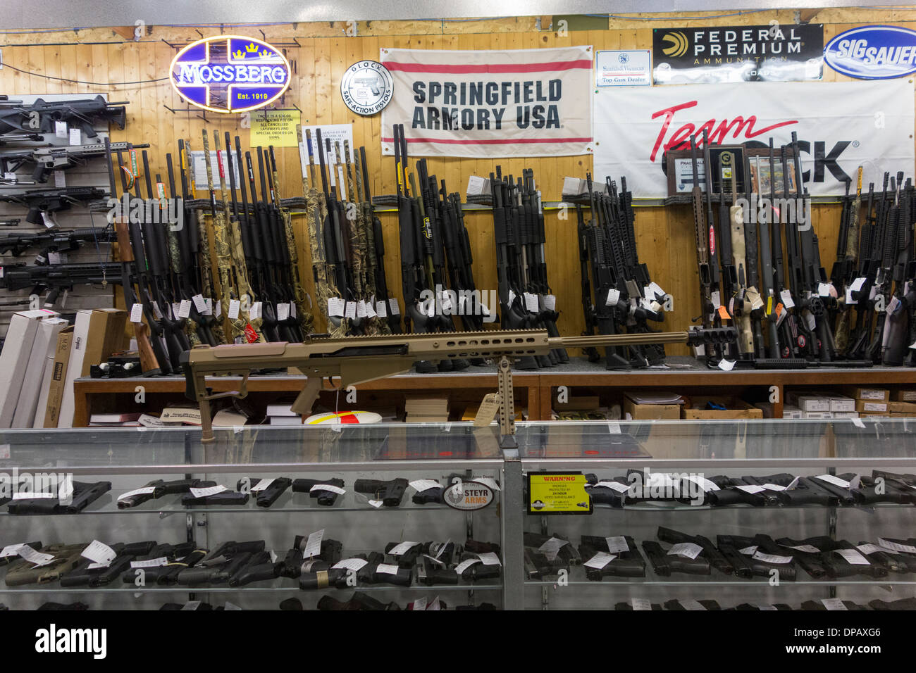 Gun sale hi-res stock photography and images - Alamy
