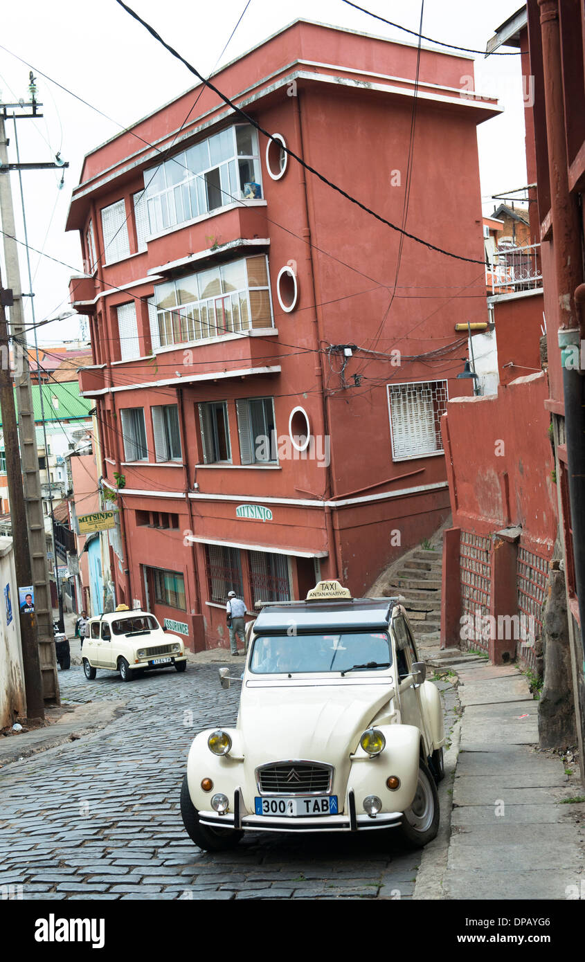 Citroen deux chevaux taxis are still used in Antananarivo, Madagascar Stock Photo - Alamy