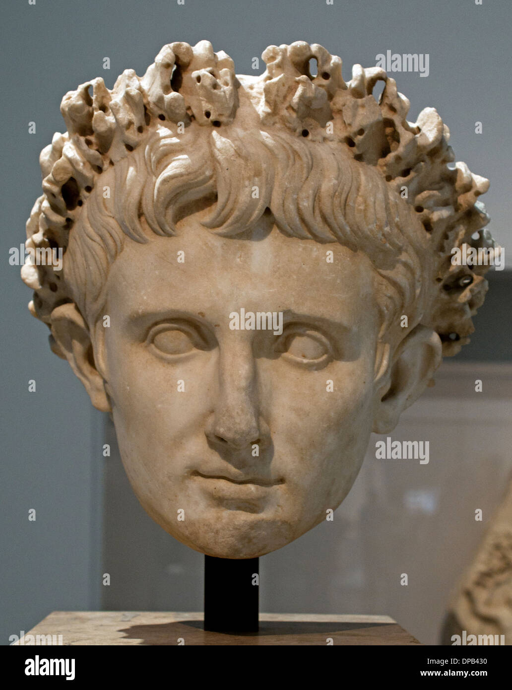 Roman Emperor AUGUSTUS 63 BC - 14 AD Rome Italy civic crown awarded by ...