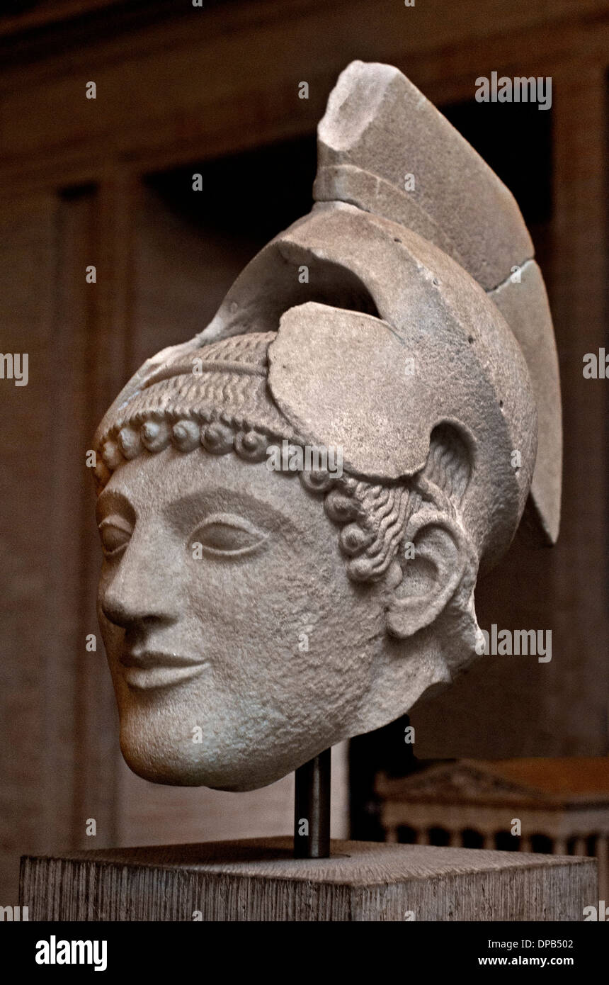 Pediment aphaia hi-res stock photography and images - Alamy