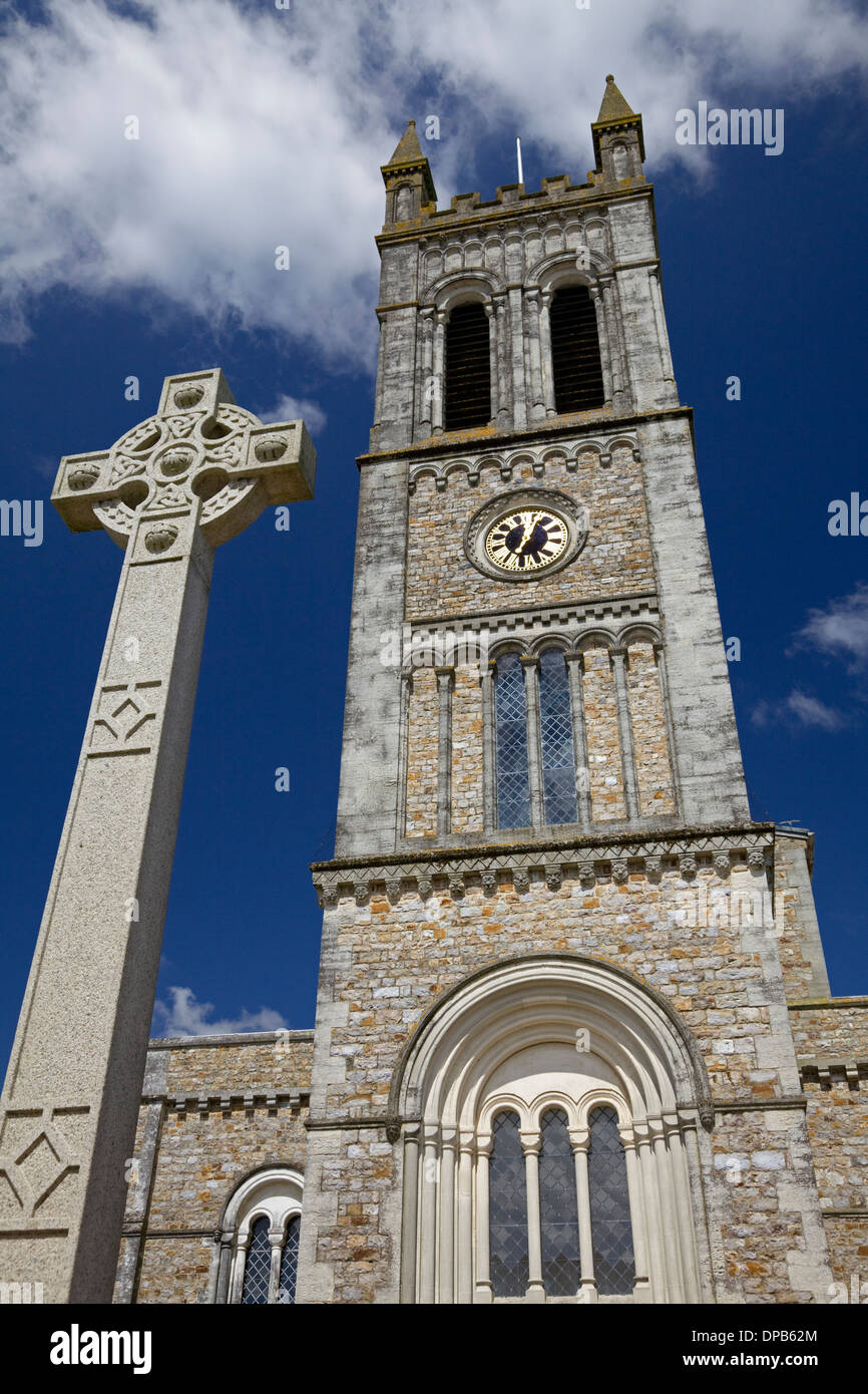St Paul's Church and war memorial, Honiton, Devon Stock Photo - Alamy