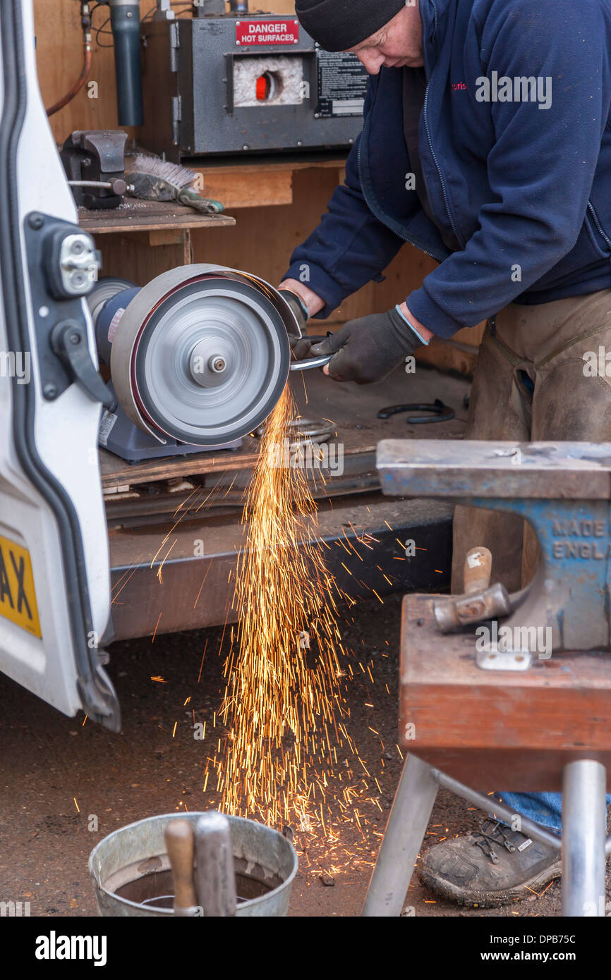 Farrier at work Stock Photo - Alamy