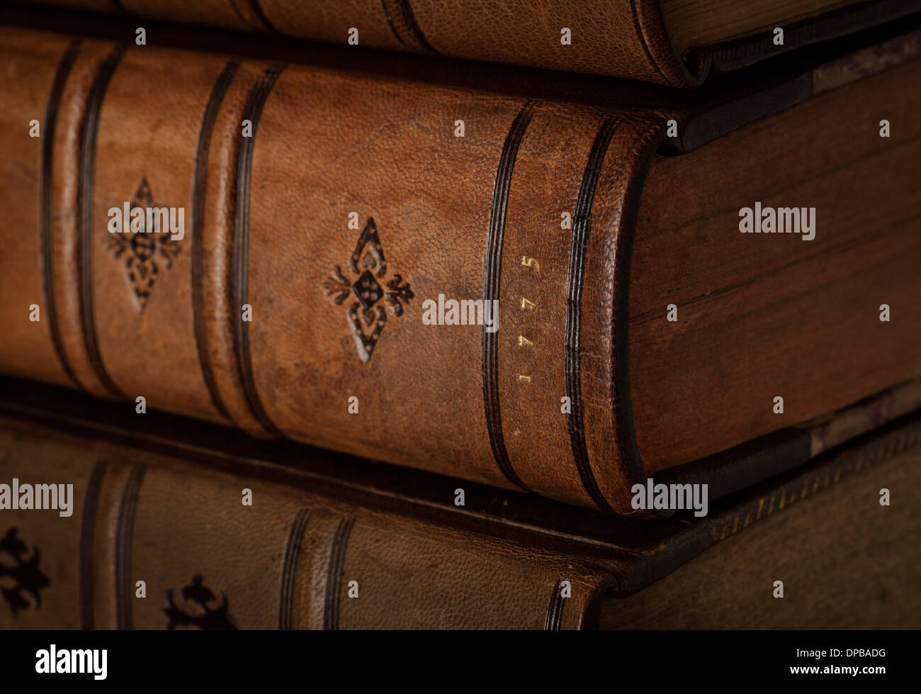 Antiquarian and books and leather hi-res stock photography and images ...