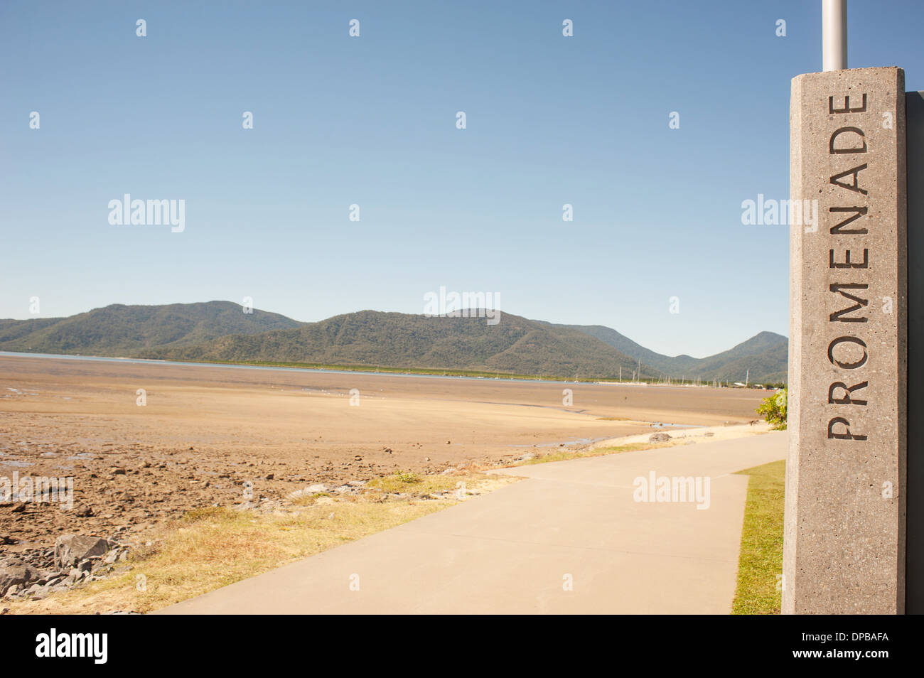 Cairns Esplanade. Promenade Stock Photo - Alamy