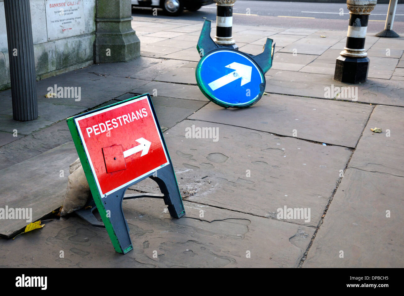 Pedestrian sign uk hi-res stock photography and images - Alamy