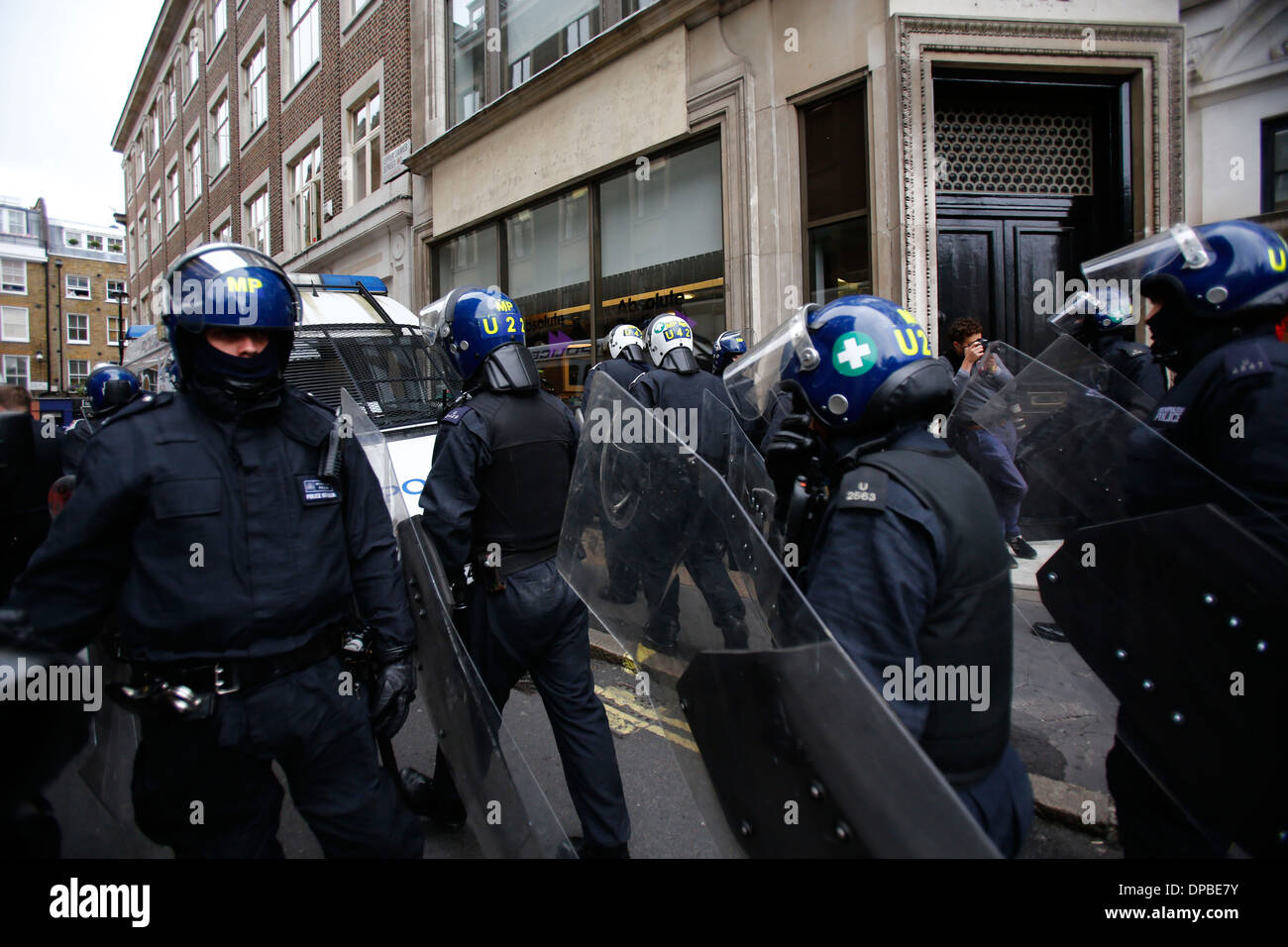 Metropolitan Police clash with protesters at Golden square in London ...