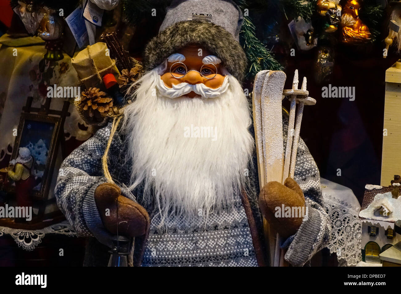 Christmas decoration in the shop window, Santa Claus Stock Photo - Alamy