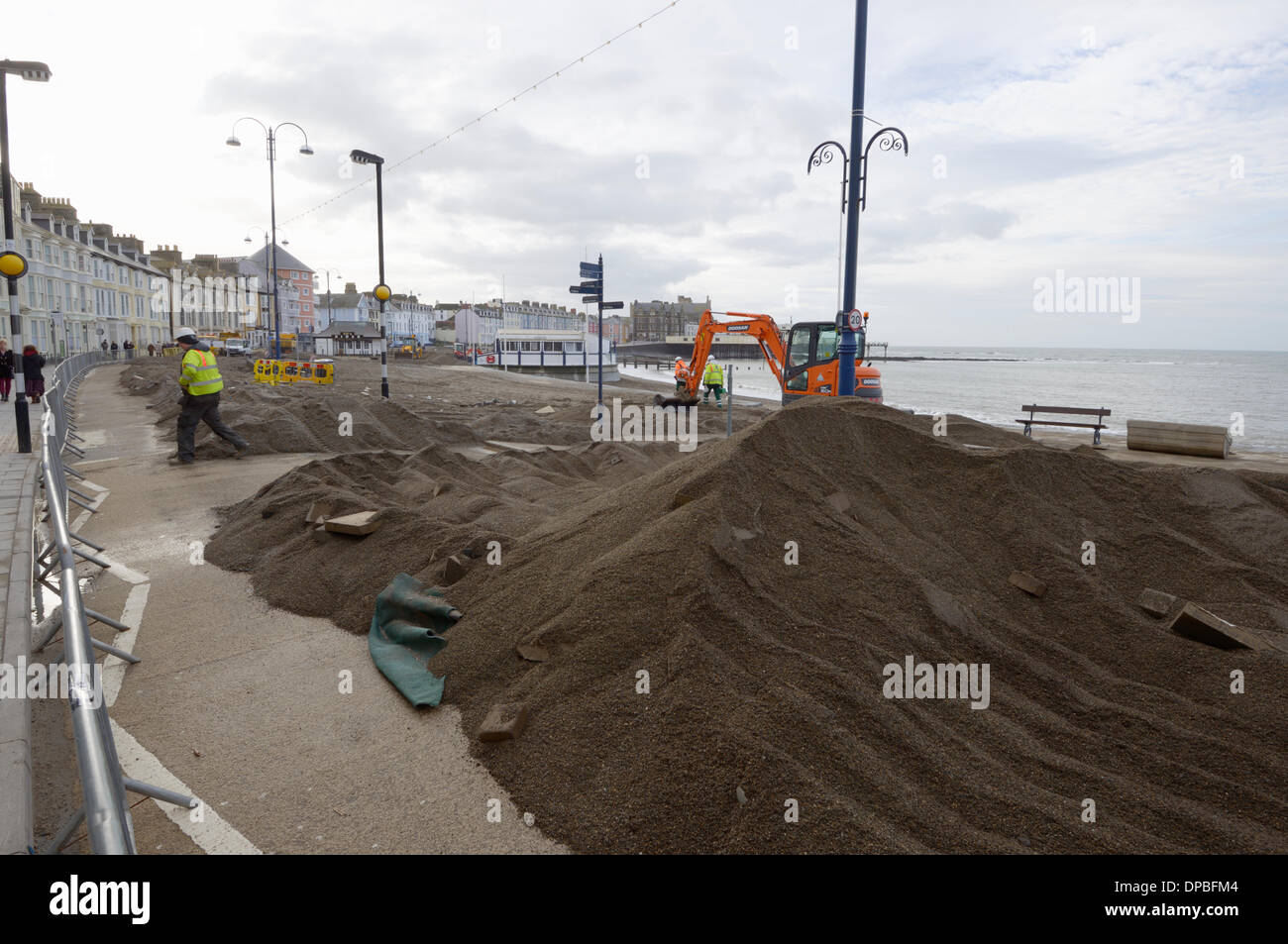 Aberystwyth, Wales, UK. 10th January 2014. A week after a severe storm ...