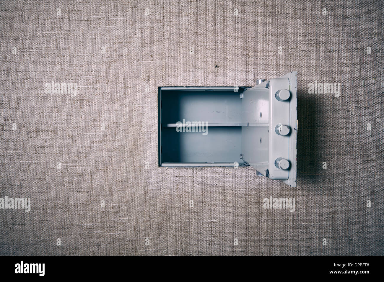 Empty bank safe hi-res stock photography and images - Alamy