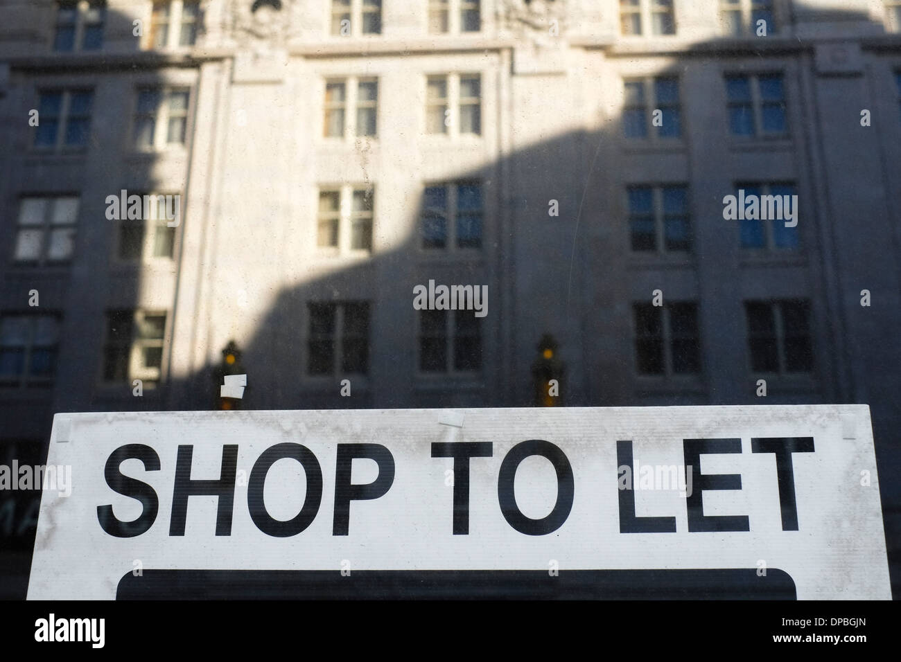 Shop to Let Stock Photo - Alamy