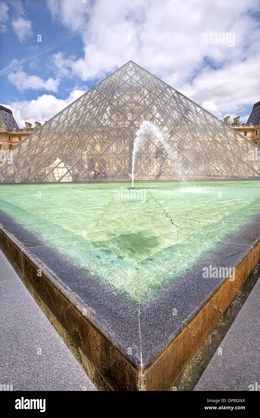 The glass pyramid of louvre hi-res stock photography and images - Alamy