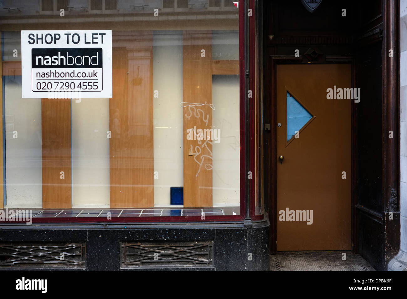 Shop to Let Stock Photo - Alamy