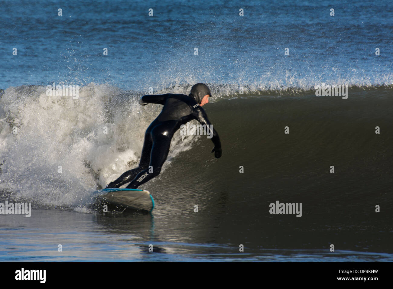 Surfer man hi-res stock photography and images - Alamy