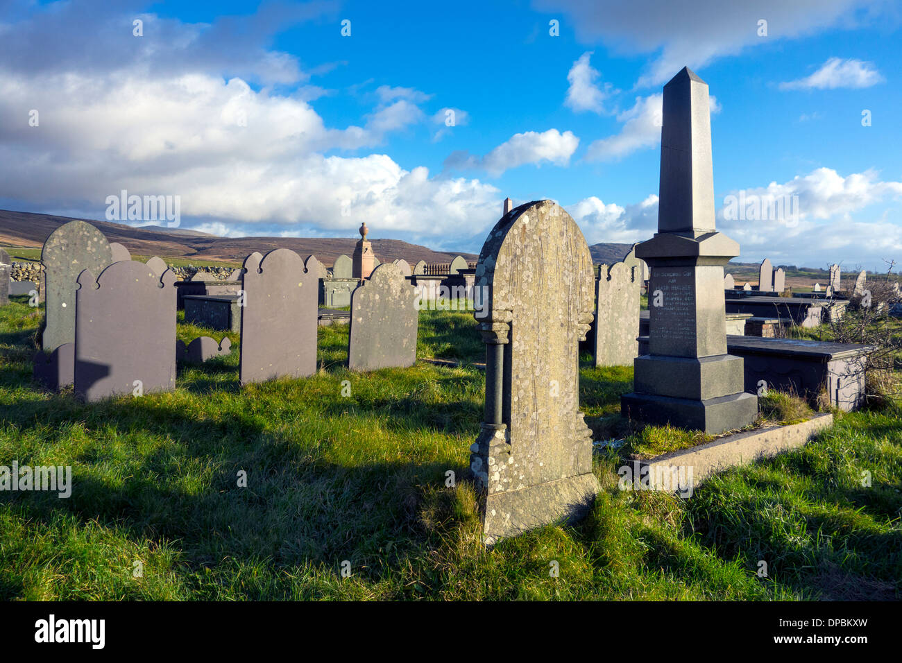 Hillside graveyard hi-res stock photography and images - Alamy