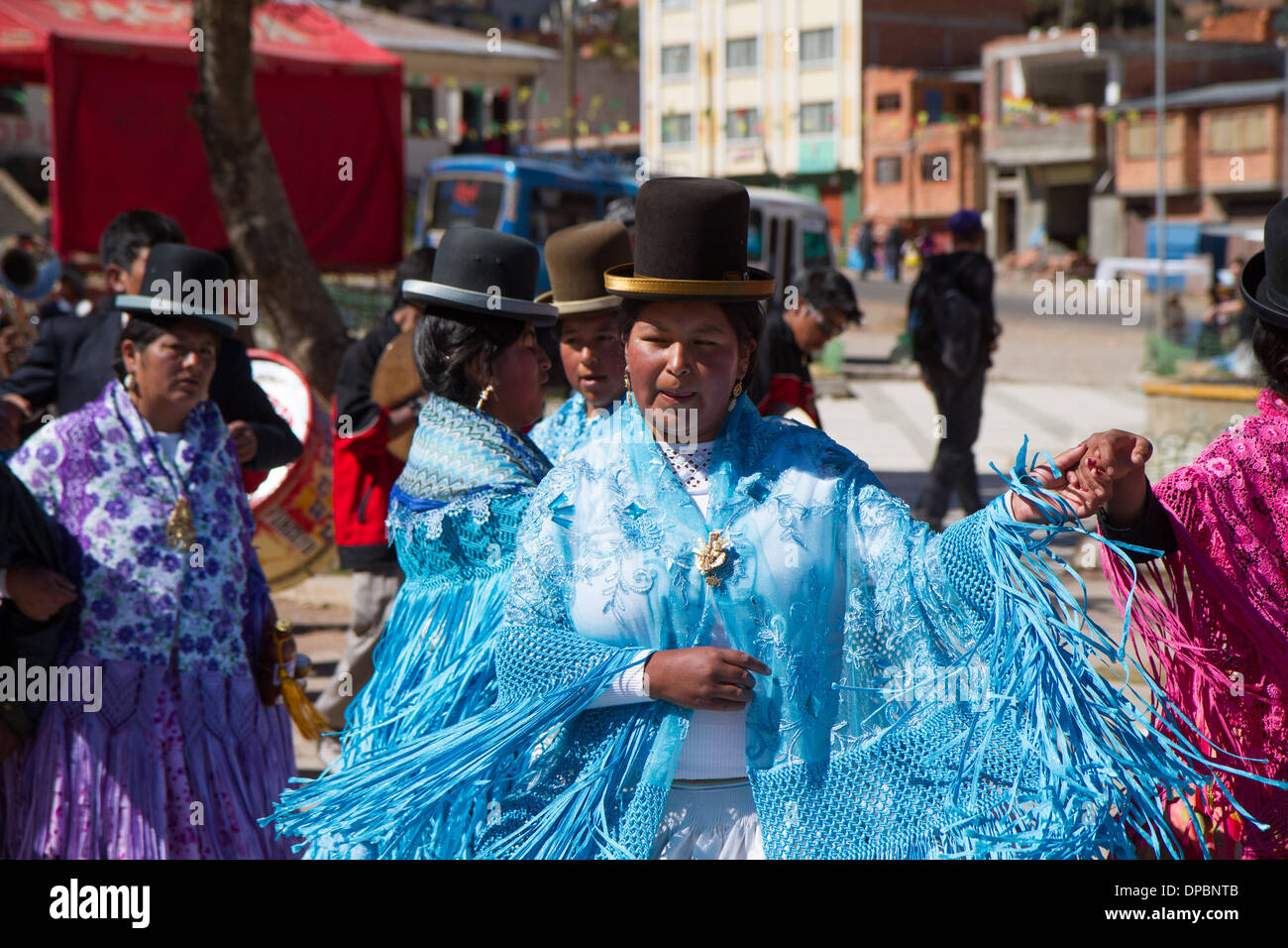 Folklore bolivia hi-res stock photography and images - Alamy