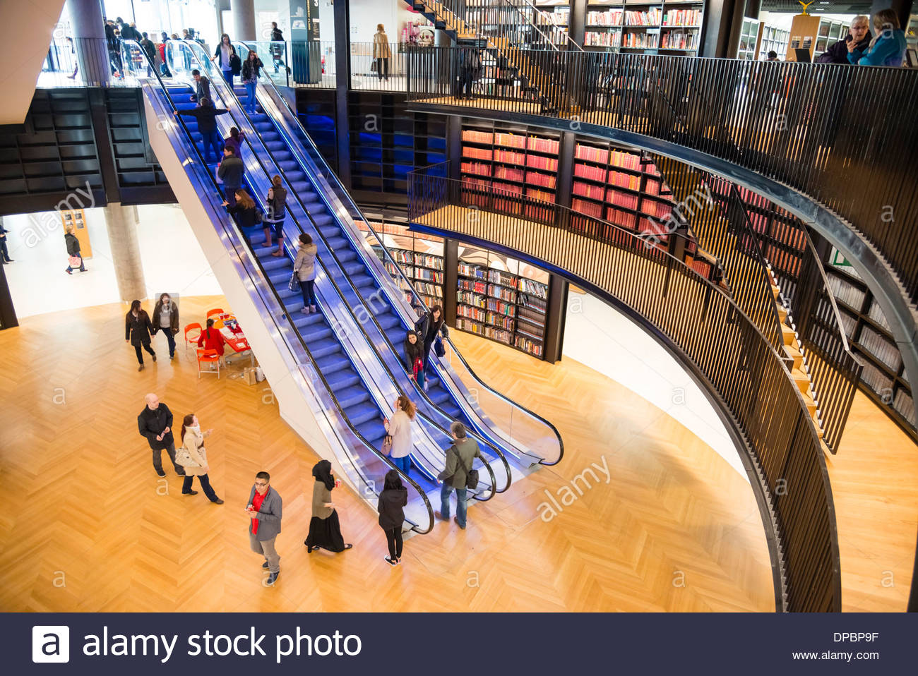 Birmingham City Library Interior Stock Photos & Birmingham City Library ...