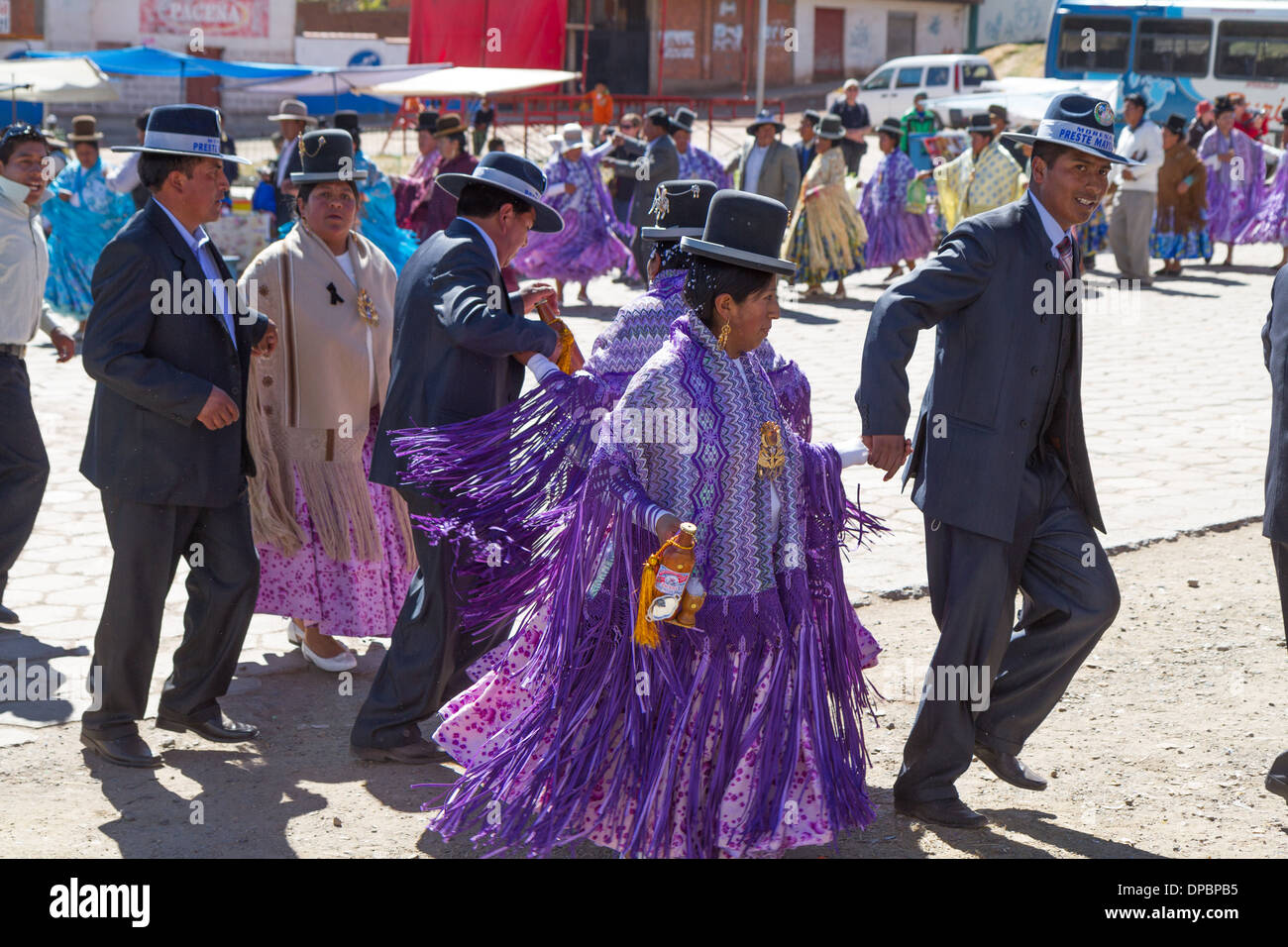 Folklore bolivia hi-res stock photography and images - Alamy