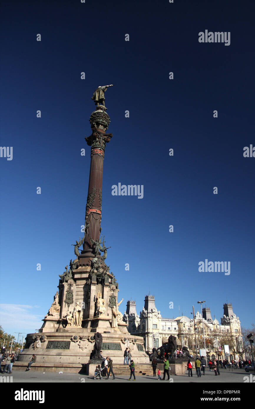 Monument to christopher colombus hi-res stock photography and images ...