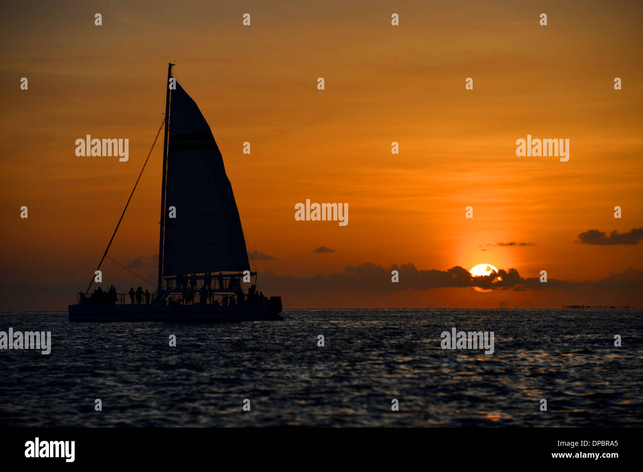 Yacht sunset keys hi-res stock photography and images - Alamy