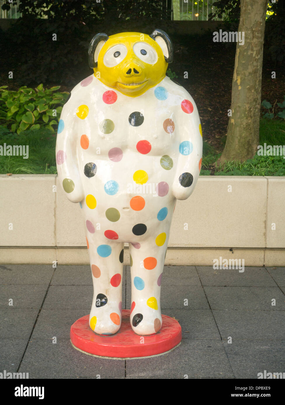 Sculptures by the Japanese artist Jun Kaneko in the Millennium Park ...