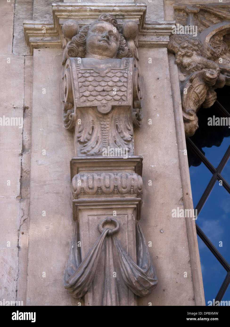 Gothic moulding hi-res stock photography and images - Alamy