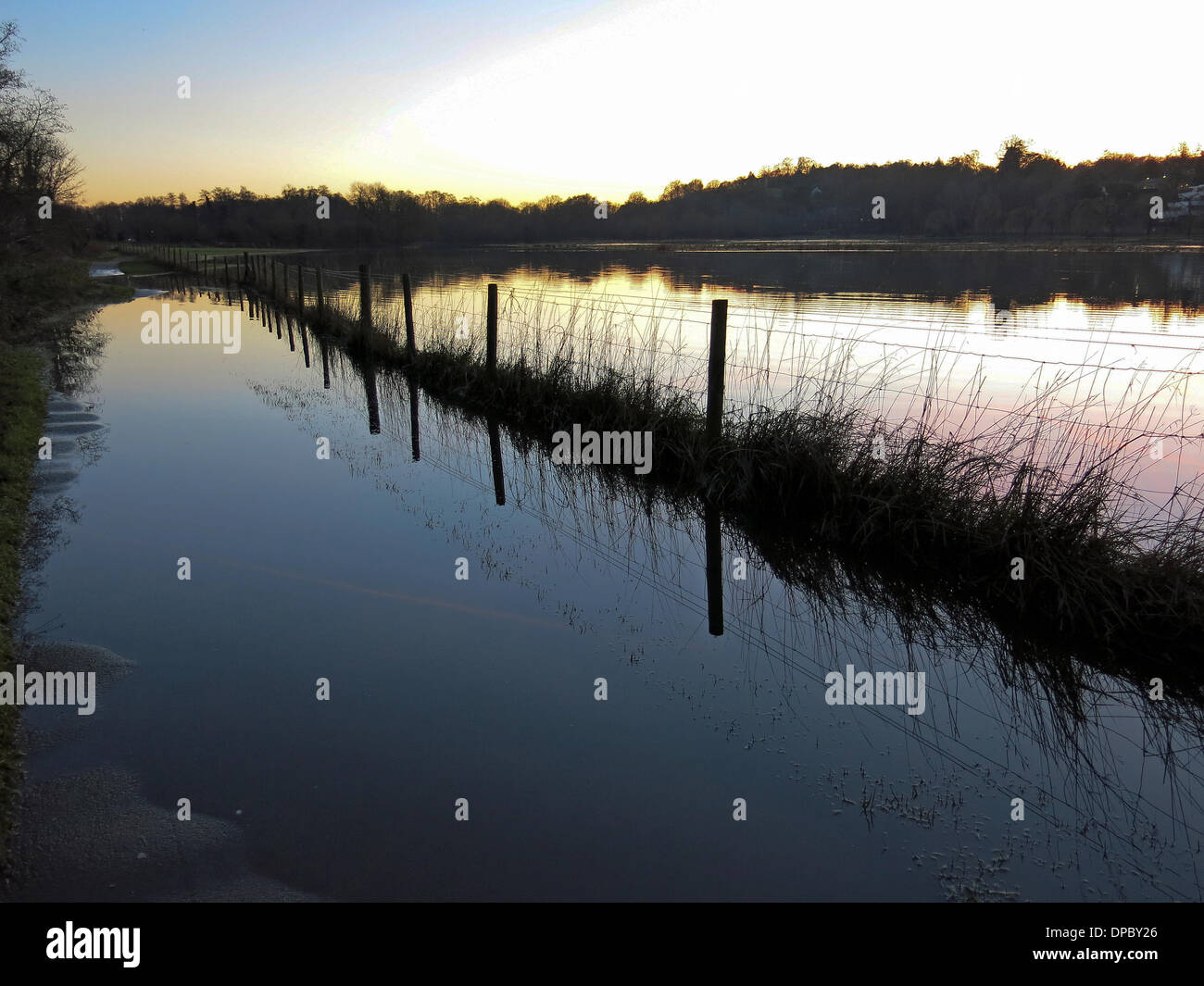 Flooding in guildford hi-res stock photography and images - Alamy