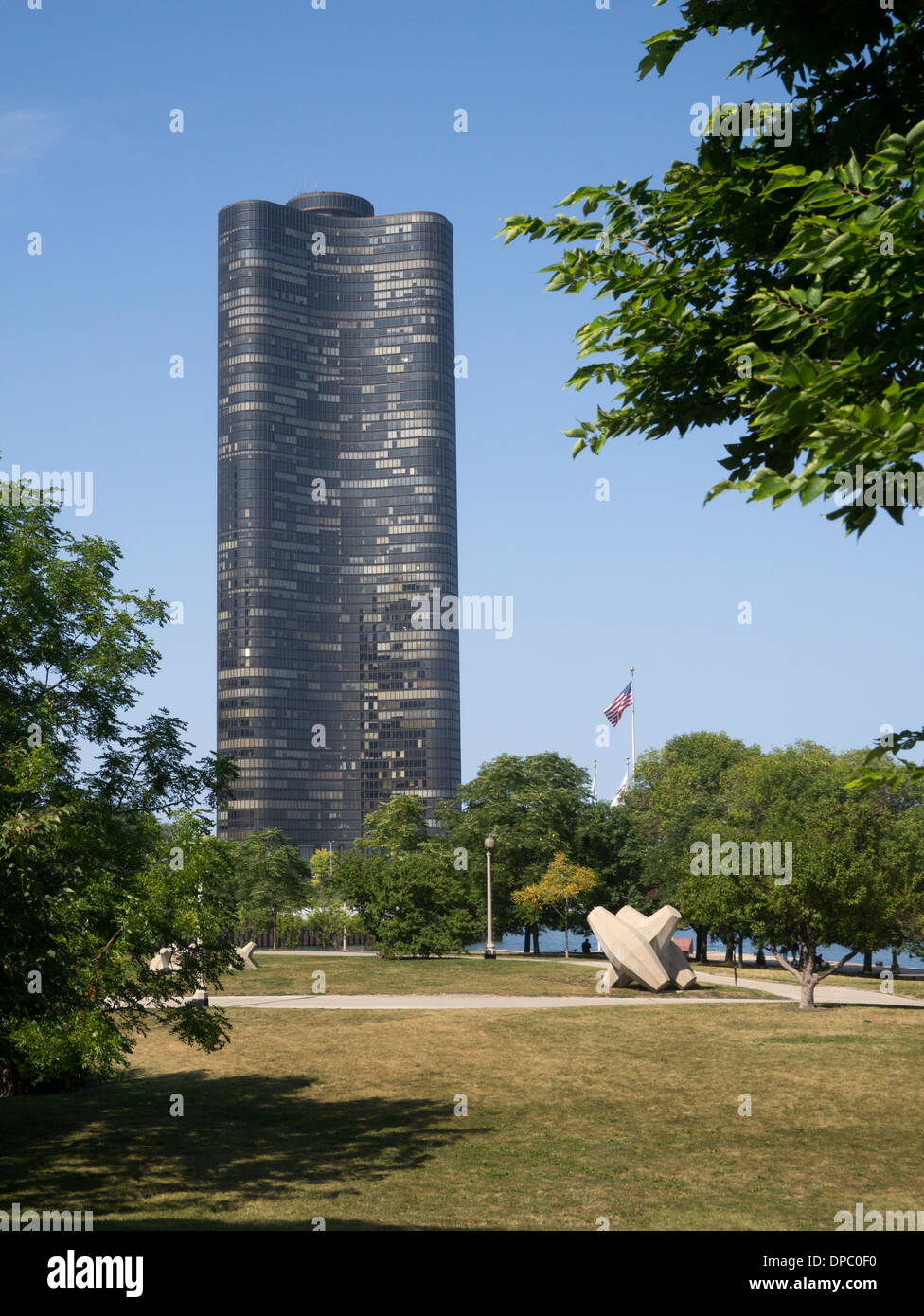 Lake Point Tower condominium in Chicago, Illinois Stock Photo - Alamy