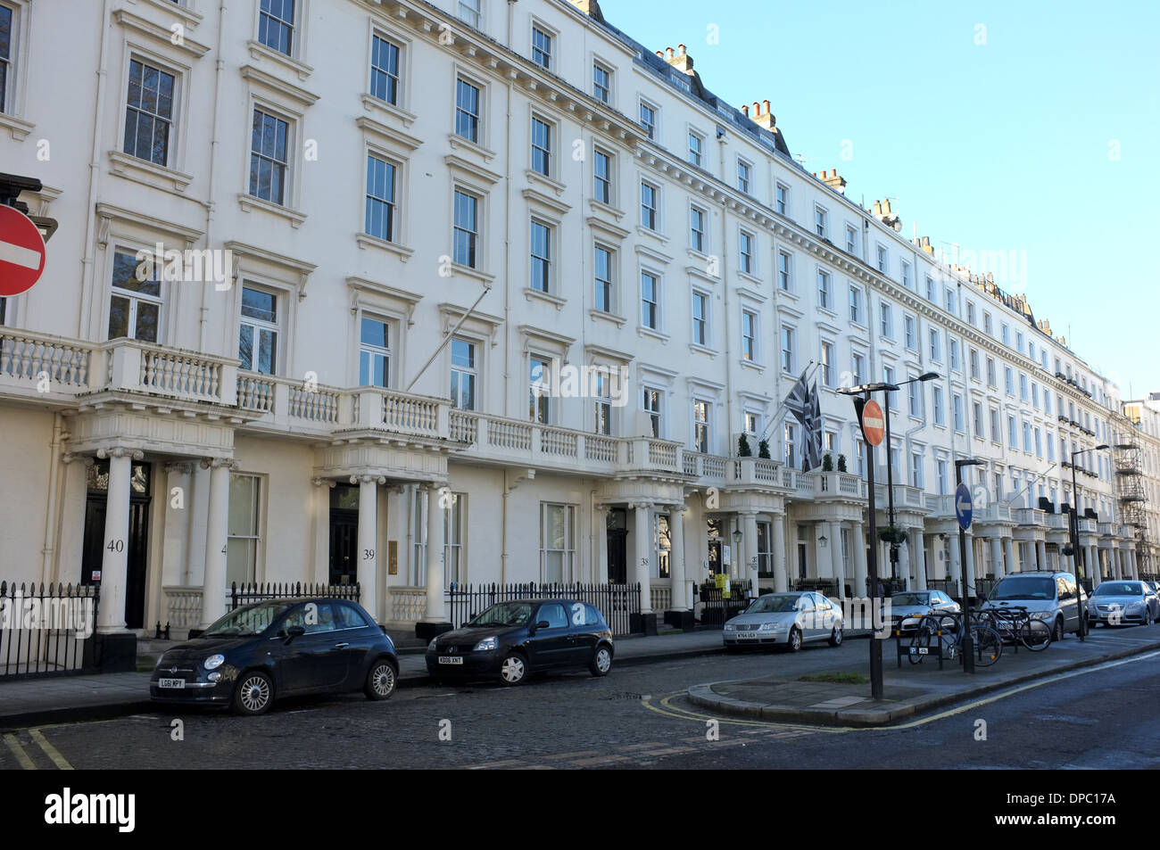 Eccleston square hi-res stock photography and images - Alamy