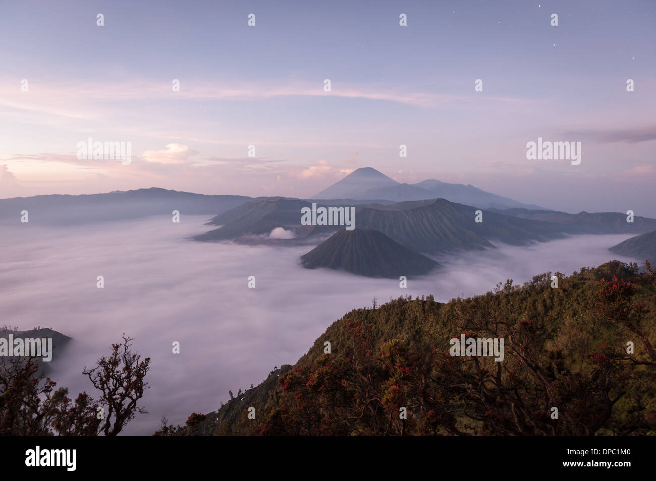 Gunung pananjakan hi-res stock photography and images - Alamy