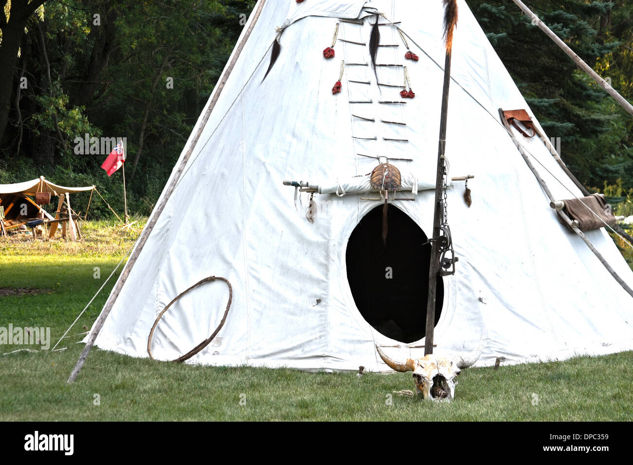 Native American Indian tipi Stock Photo - Alamy