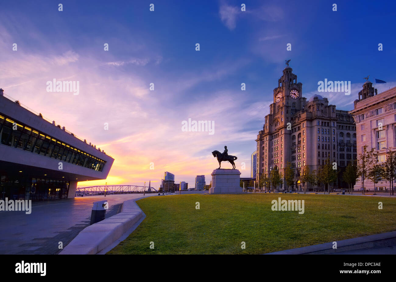 Royal Liver building at sunset on Liverpool Waterfront Stock Photo - Alamy