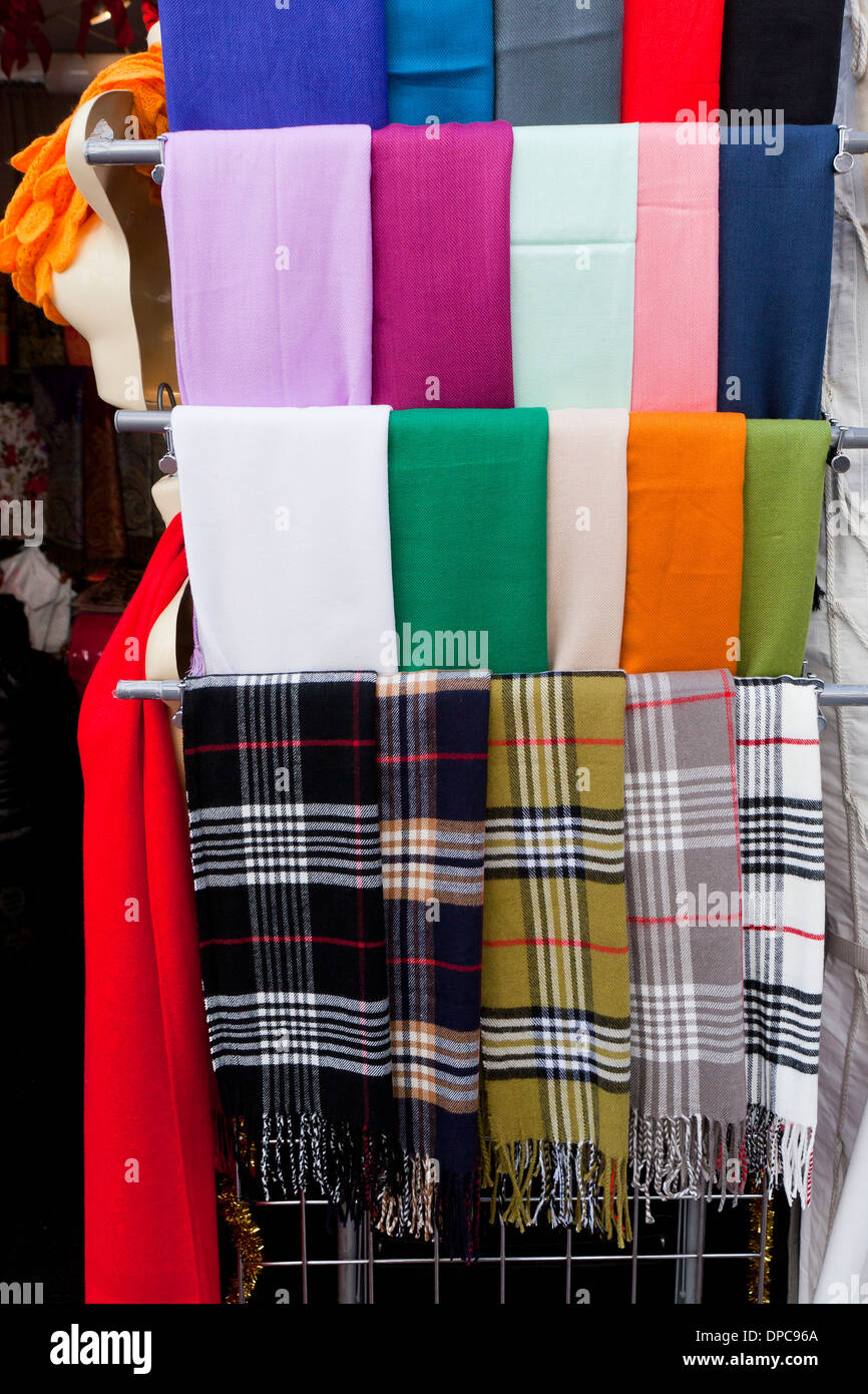 Scarves hi-res stock photography and images - Alamy