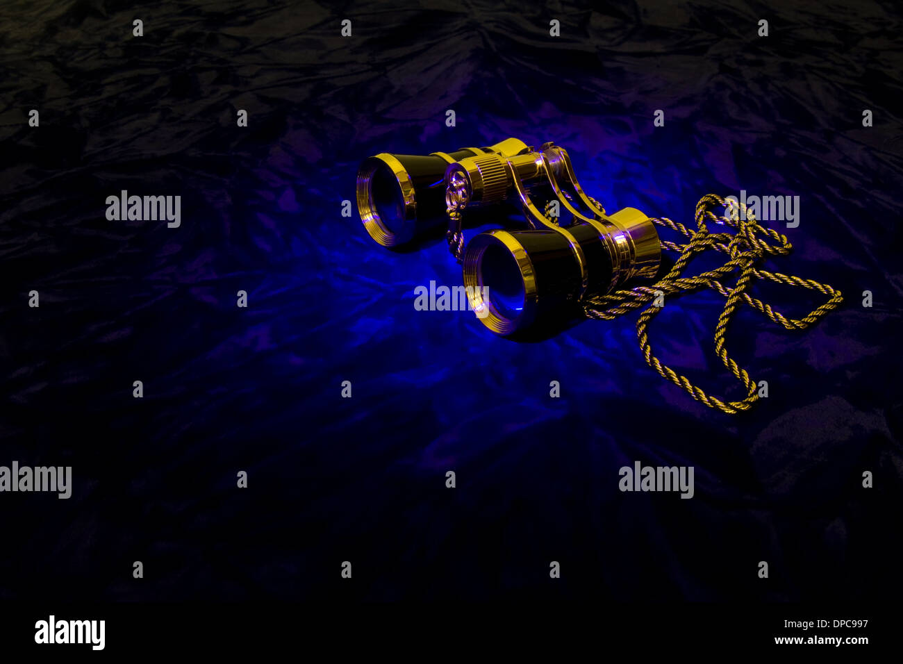 Gold binoculars theater opera hi-res stock photography and images - Alamy