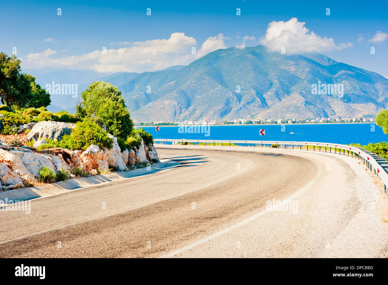 Sharp curve in road hi-res stock photography and images - Alamy