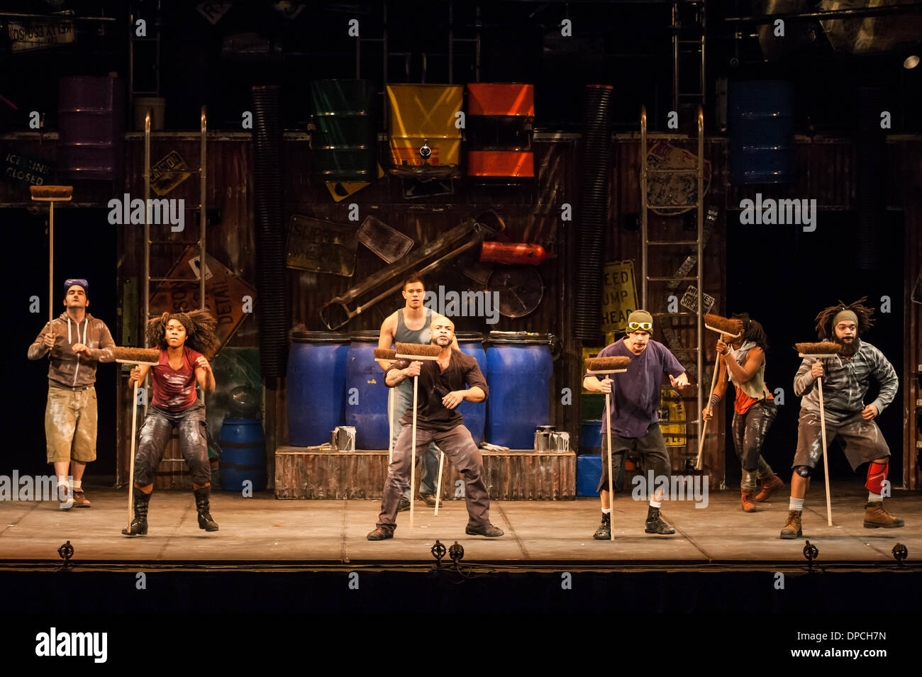 Stomp stage hi-res stock photography and images - Alamy