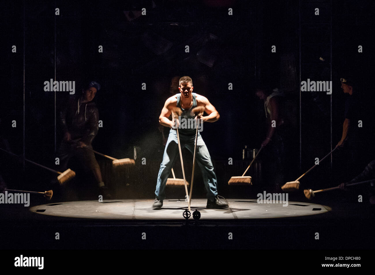 Stomp theatre hi-res stock photography and images - Alamy