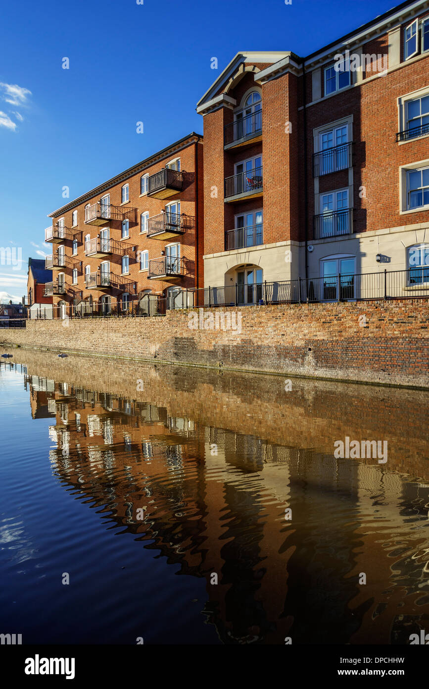 New development at Diglis Basin Worcester City Stock Photo - Alamy