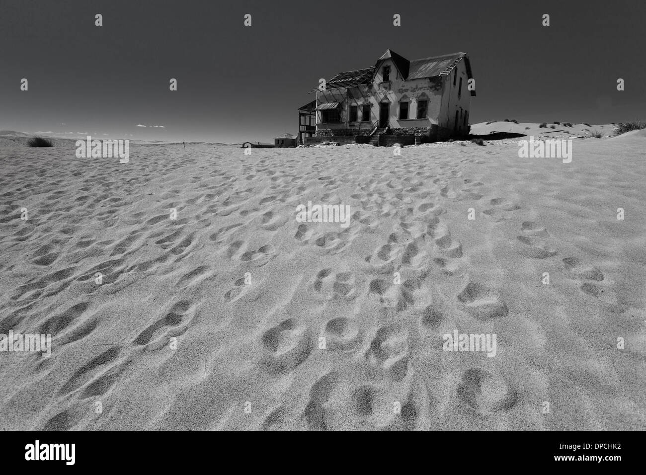 Ghost town abandoned house in Namibia desert Stock Photo - Alamy