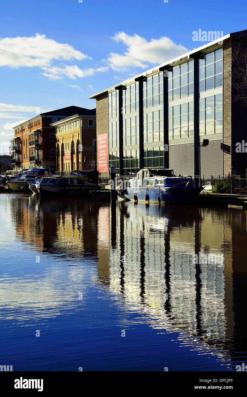 New development at Diglis Basin Worcester City Stock Photo - Alamy