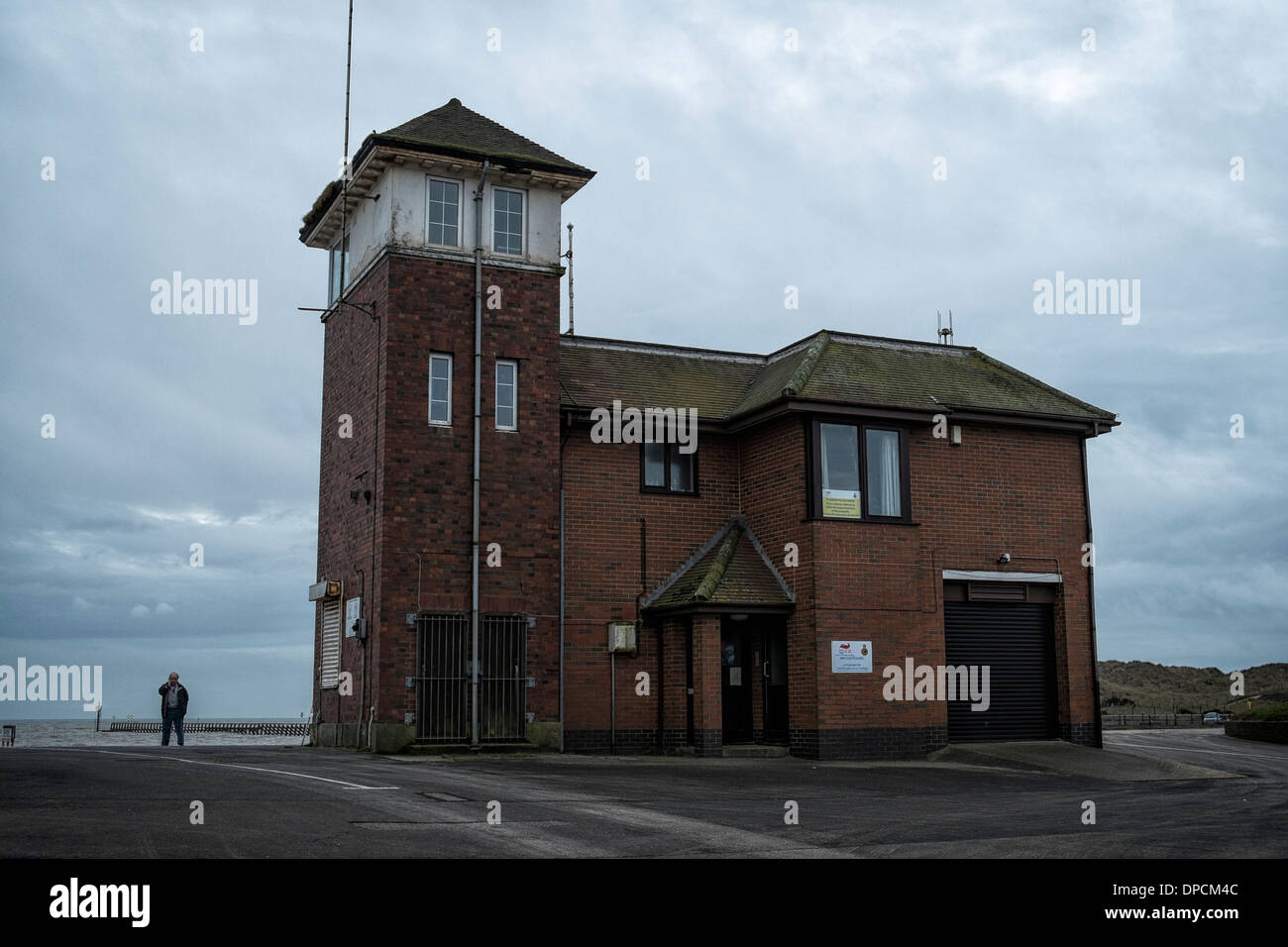 Coastguard building hi-res stock photography and images - Alamy