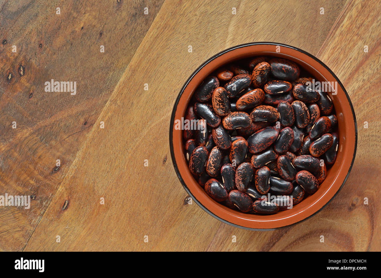 Scarlet runner beans hi-res stock photography and images - Alamy