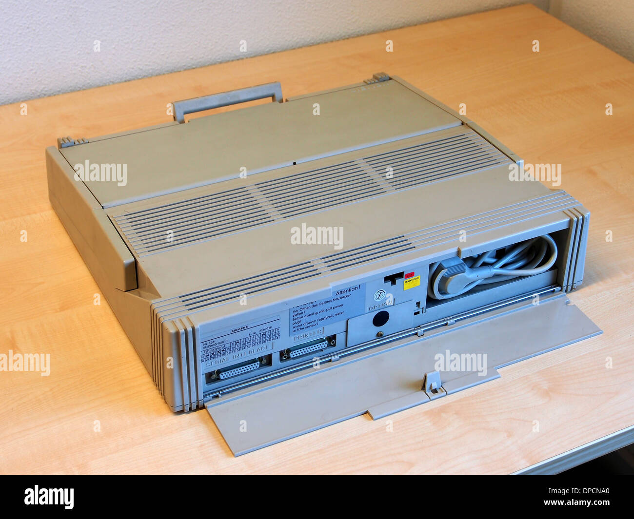 The Siemens Simatic S5 PG 635 is a programmable logic controller (PLC ...