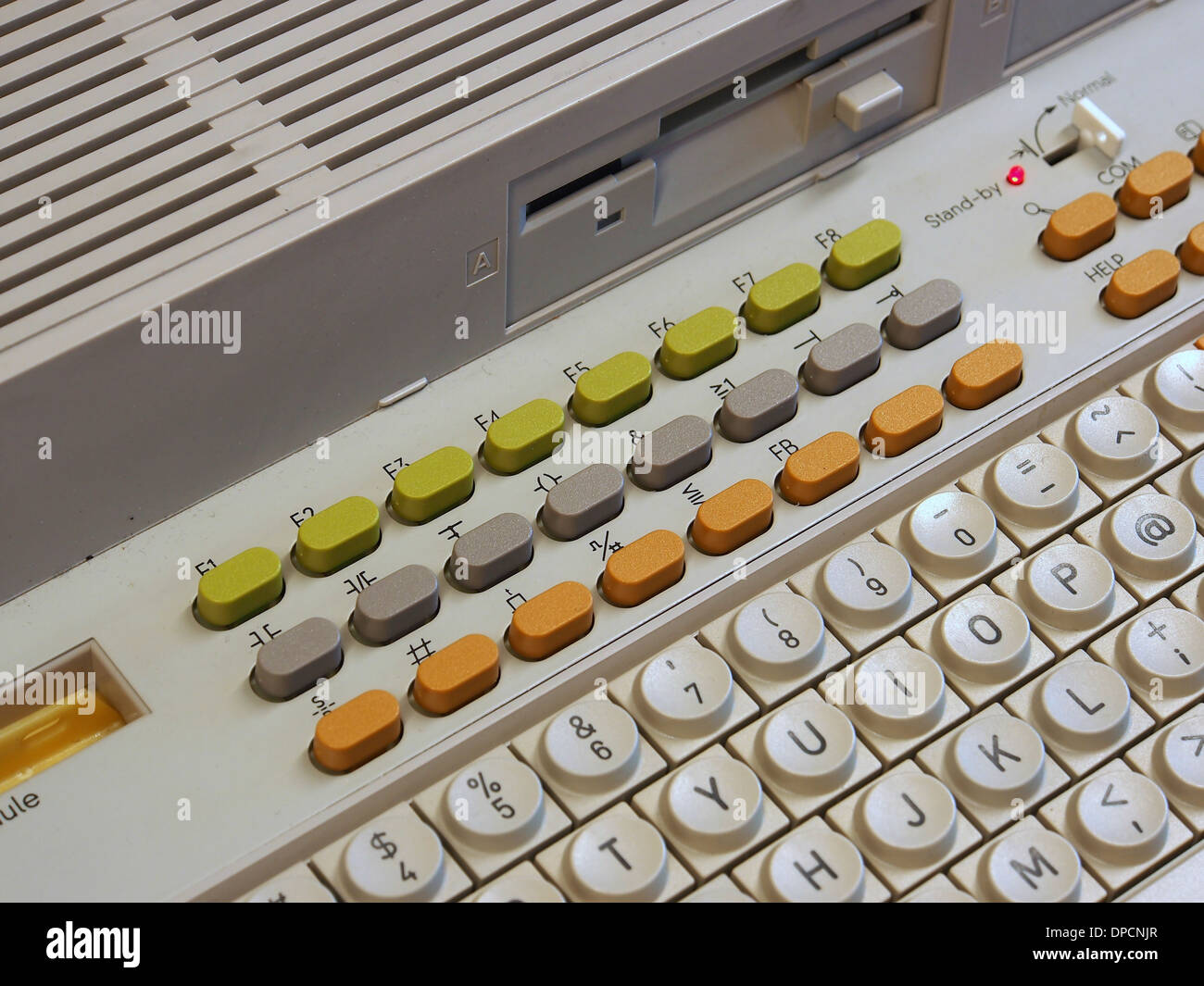 The Siemens Simatic S5 PG 635 8 is a programming device used for ...