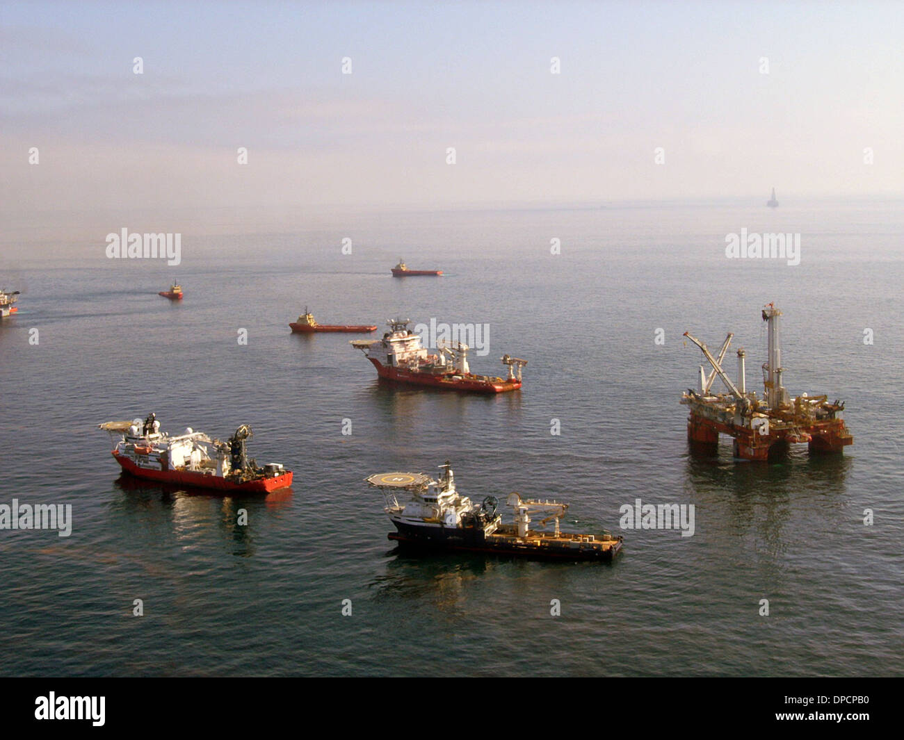 Deepwater horizon oil spill response High Resolution Stock Photography ...