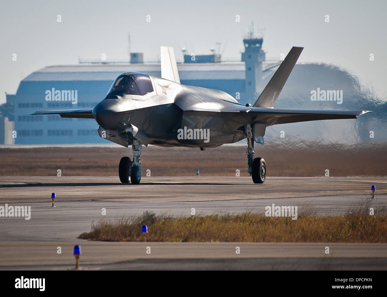 United Kingdom Royal Navy F 35b High Resolution Stock Photography and ...