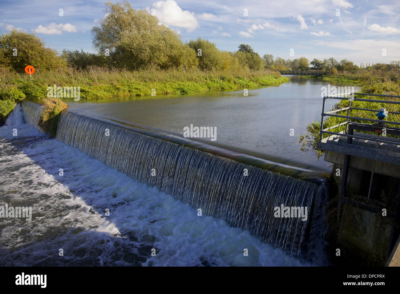 A river weir, Bedfordshire, England Stock Photo - Alamy